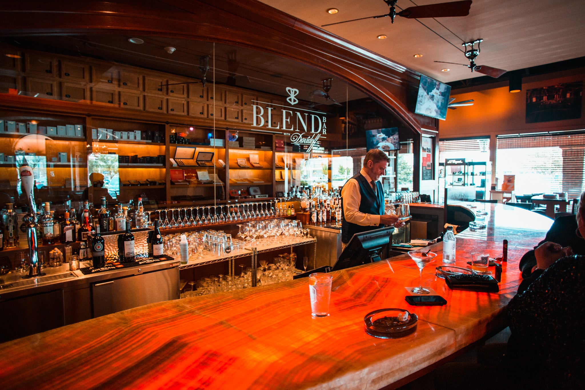 Indianapolis – BLEND Bar with Davidoff Cigars