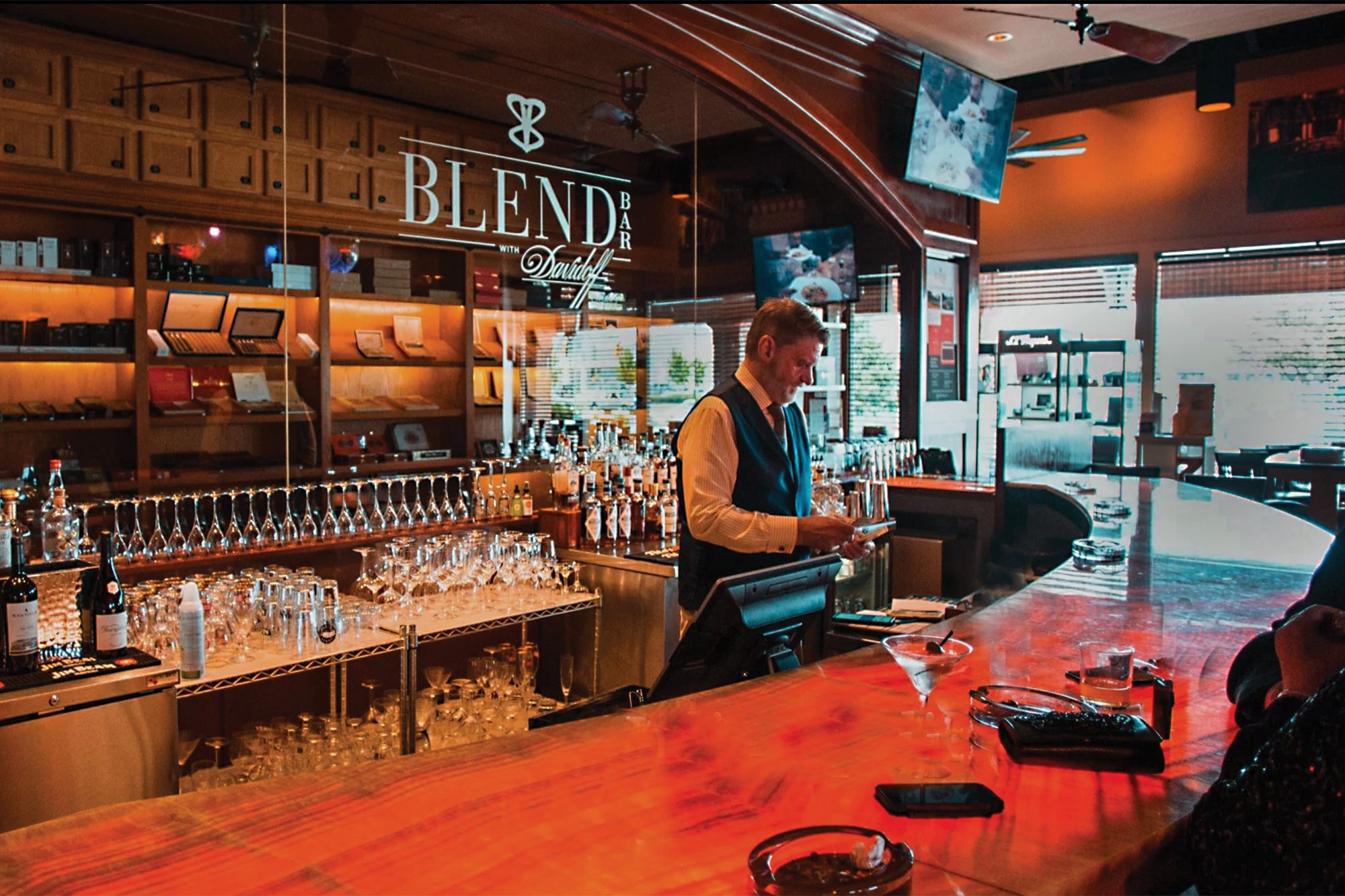 Indianapolis – BLEND Bar with Davidoff Cigars